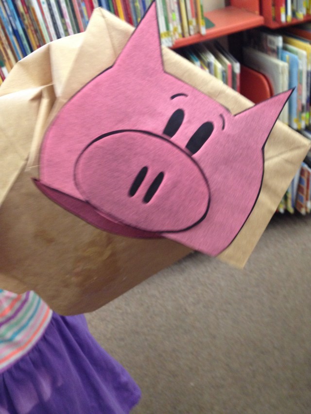 Elephant and Piggie Paper Bag Puppets | The Loudest Librarian!