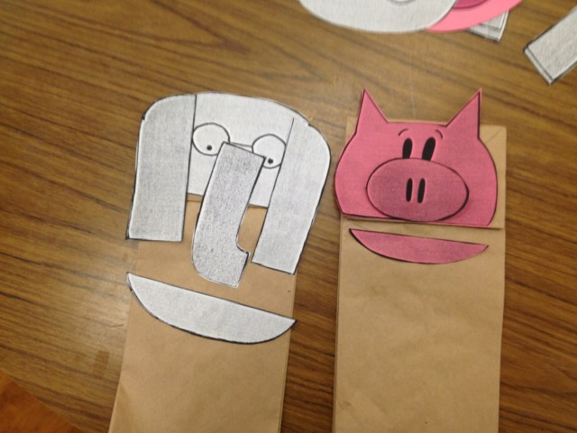 Elephant and Piggie Paper Bag Puppets | The Loudest Librarian!